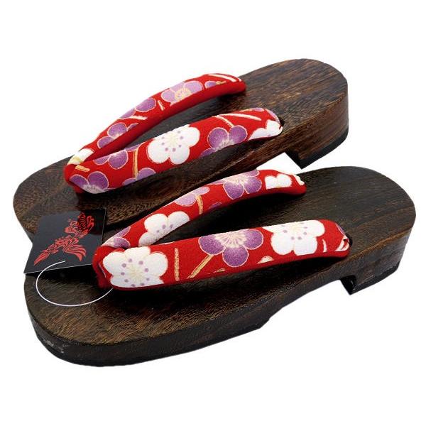 着物美人 送料無料！ 下駄 焼桐 F 赤 レトロ 梅 s471125-3【 設立40周年記念価格品！】■ 商品詳細焼桐台に鼻緒は赤に白と紫の古典柄の梅の桐下駄！足にやさしい太めの鼻緒の良質品！※ 箱は付いていません。夏の浴衣 ひとえ 夏 冬...