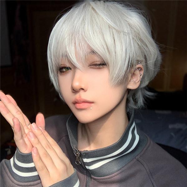 [ セット内容 ]ウィッグ【※こちらの商品は、個人差等ございますので、商品ご到着後、お客様ご自身より手くしやカット等多少の調節が必要な場合もございます。】「記載のないアクセサリー　小物等は付属しません」[ カラー ]シルバー[ 素材 ]高温...