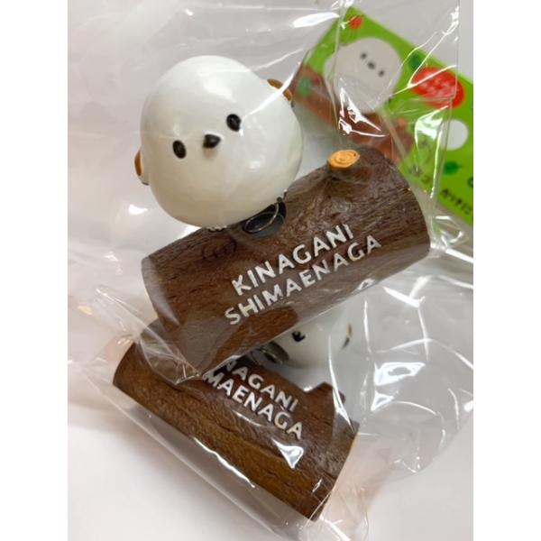 きながに　シマエナガ可愛い　人気の　マグネット＆置物※置いてもOK　マグネット付き※木カブ横幅約5センチ　高さ約2.5センチ※シマちゃんサイズ2センチ×2.5×2，5スプリング付き　車のインテリアにもおすすめ