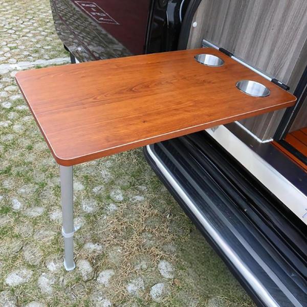 ? 調節可能な伸縮脚 ― このキャンピングカーテーブルは伸縮式の脚を採用しており、高さを53cmから75cmまで簡単に調節でき、さまざまな用途に対応します。? 折りたたみ式脚で省スペース ― ボートテーブルの脚はコンパクトに折りたため、使用...