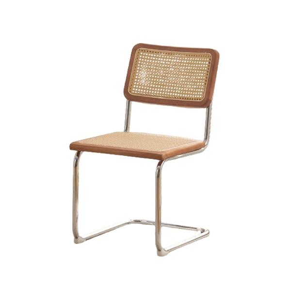 ? 【快適な座り心地を提供する厳選素材】 ラタンの優れた座り心地が体にフィットし、毎日使うダイニングチェアや長時間座る作業スペースの椅子に最適です。ラタン編みの背もたれは、程よい弾力と通気性があり、どんな部屋にも合います。? 【洗練されたデ...