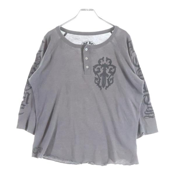 [商品番号]3026B210025[ブランド]CHROME HEARTS（クロムハーツ）[モデル]Vine Dagger Cemetery Cross Henley Neck T-shirt ヴァインダガー セメタリークロス ヘンリーネック...