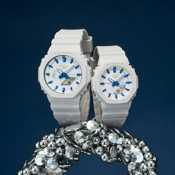 １９９６年の発売以来、恋人たちのクリスマスギフトとして愛され続けてきた"ラバーズコレクション"から、２０２５年のクリスマスシーズンを彩るスペシャルモデルが登場しました。今回のベースモデルには、洗練されたデザインが人気の２１００シリーズを採用...