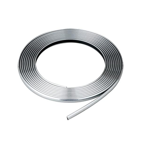 カラー：シルバーサイズ：幅8mm 長さ4m クロームメッキ50年以上も国内カー用品市場で実績を積んできた大手カー用品セイワ(SEIWA)から登場。車内外問わず貼り付け可能。クロムメッキのスタイリッシュなカラーマルチモール。幅8mm×長さ4m...