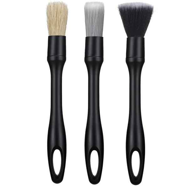 【３種類セット】豚毛と合成繊維を混ぜることで、耐久性、強度、柔軟性を高めています。研磨された表面に傷跡を残さないように十分な柔らかさがあります。車内だけでなく掃除が難しい隙間、トリムやエンブレム、タイヤホイール、グリルなどにも使用できます。...