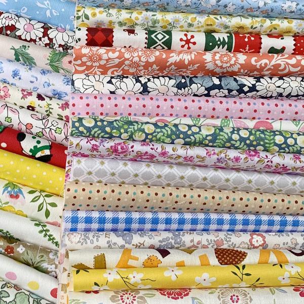 カラー：25枚サイズ：20cm x 20cm素材：100％綿 プリント生地　ランダム25枚・50枚セット １枚のサイズ：約30×30cmオシャレな花柄と艶やかな色合いで、ミシン、はさみも使用できる良い趣味の工芸用。洗濯もOK！通気性 抗菌性...