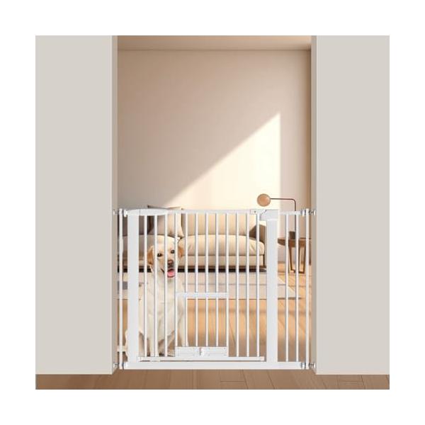 カラー：ホワイトサイズ：86.5-96.5cm【ペットドア付き】ペットゲートには猫や小型ペットの出入りに便利な小さなドアが付いています。23*22cmのペットドアは小さなペットを通過させることができ、同時に大きなペットを外に遮り、犬がキャッ...