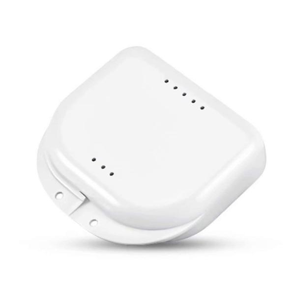 カラー：ホワイトサイズ：1個 (x 1)耐久性のある素材：リテーナーケースはPP製で、丈夫で耐久性のあるプラスチックは割れたり壊れたりせず、長持ちします。寸法：約 8 x 8 x 2.8 cm（3.15 "x 3.15" x 1.1 "）。...