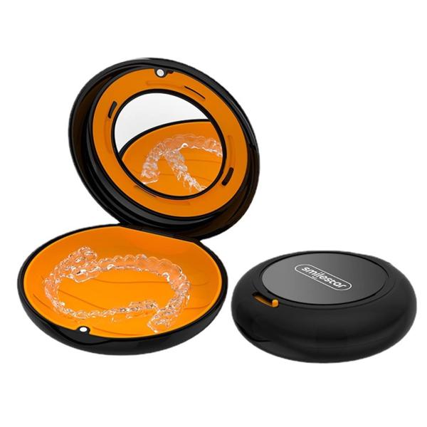 カラー：ピンクサイズ：JYH-ピンク? 【持ち運び・使いやすい】 マウスピース ケースのサイズは8.8 x 8.8 x 2.8 cmとコンパクト。重さ:55ｇ。ポケットやバッグに入れてもかさばらず、持ち運びに便利です。? 【開け閉めできる通...