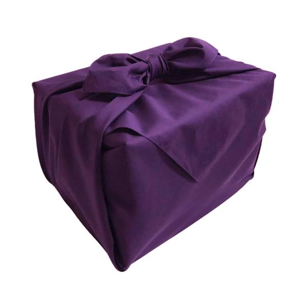 カラー：紫サイズ：110cmサイズ：約1100cm，素材：ポリエステル100%。大判サイズの風呂敷です。大きめの荷物などが包めます。また、袋物やインテリアとしても使えます。素材：ポリエステル由来のシルクのような生地なので発色が良く、綿より水...