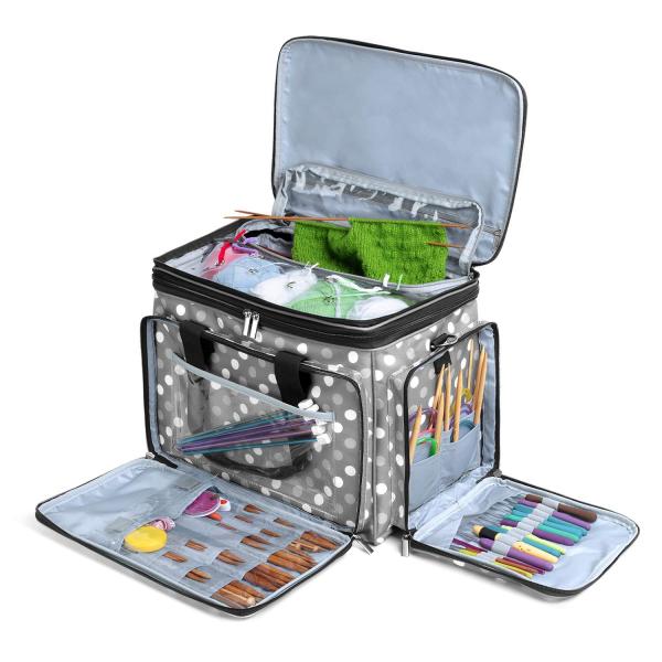 カラー：グレードットサイズ：35cm【機能】毛糸、輪針、かぎ針、棒針(14"/35cm)、編み物用品の保管・携帯用バッグです。（バッグのみの商品です。編み物用品は含まれておりません。）【大容量】外ポケットに編み針、はさみ、メジャーなどの編み...