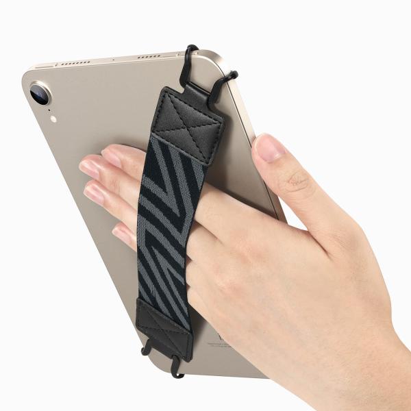 カラー：ブラックサイズ：6-8inch最新の改良版　使用方法は旧バージョンと同じく、タブレットの角にフックを引っ掛けて、バンドを引っ張って対角線の角にもう片方のフックを引っ掛けてもいいし、改良版のフックには摩擦力を強めたシリコンが追加され、...