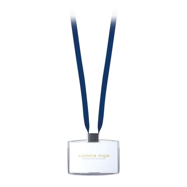 カラー：ブルースタイル：スタイリッシュスタイリッシュで使いやすいspace ageカードホルダー。ネックストラップ付き、ヨコ型(名刺サイズ)です。大切なカードをなくさない、ダブルロック機構を採用しています。【ストラップサイズ】長さ:約90c...