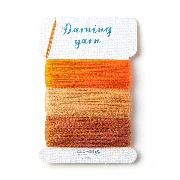 カラー：マンダリン穴のあいた靴下や衣類を簡単にお直しできるダーニング糸。別売りのダーニングマッシュルームが必要です。あいてしまった穴、シミ、生地のへたりの修繕に。扱いやすい細めのウール調の糸です。カラー:マンダリン内容:3色 各約16m巻糸...