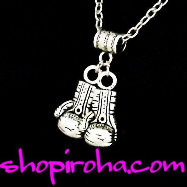 ボクシンググローブ ネックレス ボクサーペンダント モハメドアリ ムハマドアリ カシアスクレイファン必見 クリードファン ロッキーファン エミネム サウスポー ファン 必見のネックレス！ボクシングアクセサリー 送料無料アドニス・ジョンソンは...