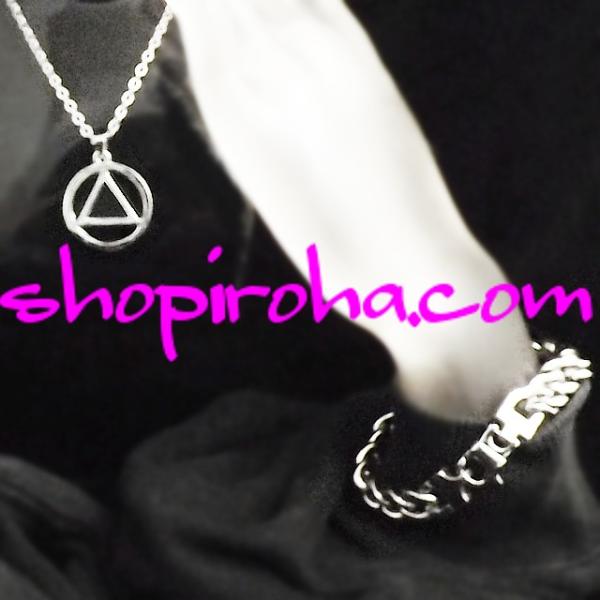 世界NO.1ヒップホップ・モンスター＝Eminemエミネム ファン必見のキューバンチェーンブレスAlcoholics Anonymous Symbolネックレス・プレゼント付 送料無料「ギフト」にもキューバンチェーンブレスレットは実際に付け...