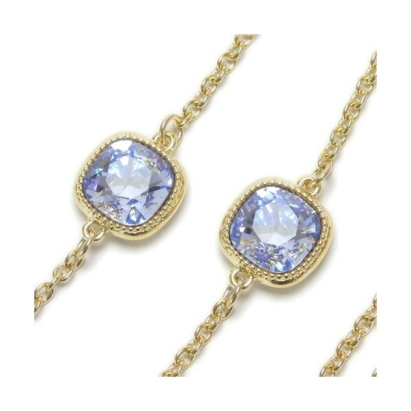 ※ご注意・メール便での発送なので、代引きでのお支払いは不可能となりますので、ご了承下さい。・メール便は発送してから2〜5日後に郵便受けに投函されます。 ごろんとした大粒スワロビジューがメガネを華麗にドレスアップすること間違いなし！素材：スワ...