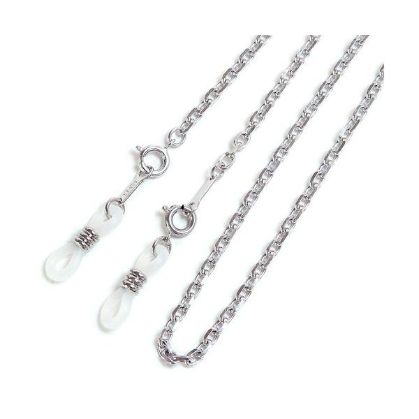 とってもリッチなシルバー（銀）のチェーンを使用した素敵なめがねチェーンです！ キラリとカットが入った存在感のあるアズキチェーンです。贈り物に喜ばれています。ヒキワ金具が付いていますので、ゴムパーツを外すと、シルバーネックレスにもなってお得度...