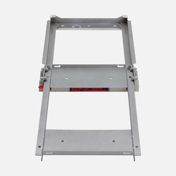 冷蔵庫の引き出しスライドレールです。スライドレールの設置により重い冷蔵庫を軽々引き出せ、庫内の食品や飲み物が取り出しやすくなります。