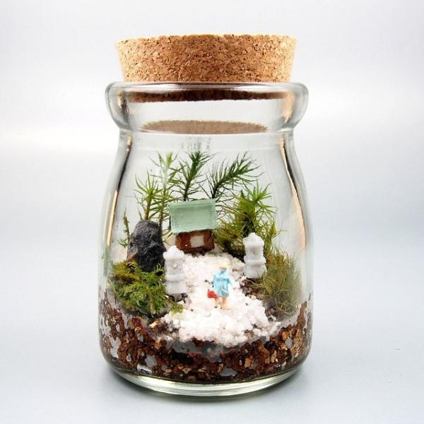 苔テラリウム・手作りキット一式苔をはじめ、ガラス容器や材料・作り方のしおりの必要な材料が一式揃っているので初めての方もとても簡単に安心してお作りいただけます♪製作時間：初めての方でも30分〜1時間位で完成できます。苔は本州最北端の寒さにも強...