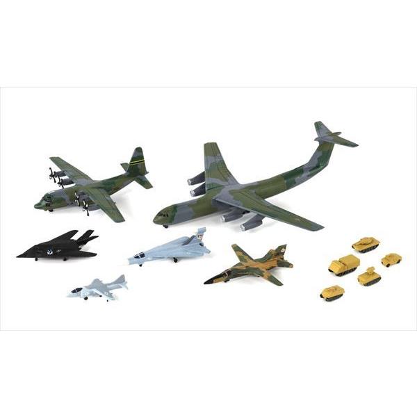 1980年代から90年代に活躍したアメリカ空軍の航空機セットに、メタル製のOV-1Aモホーク観測機2機を追加しました。OV-1観測機は1960年代に開発され、ベトナム戦争中はSTOL性能を活かし、観測機として活躍しました。1991年の湾岸戦...