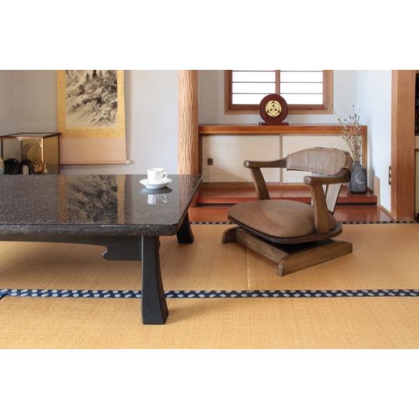 メーカー直送品の為、代引き対応しておりません。(1)ゆったり揺られ贅沢にくつろぐ、天然木（イエローポプラ）材の木目が美しいフレームで高級感満点。立ち座りも実にラクなんです。(2)木製部分は、美しい木肌を持ち風合があり、クッションの張地は落ち...