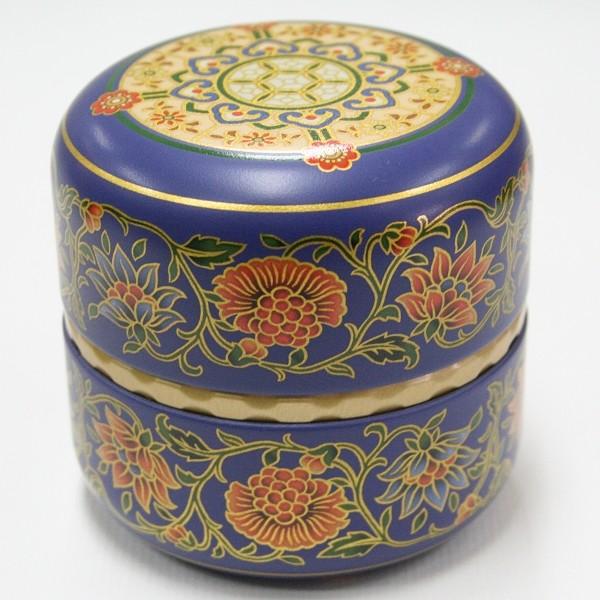 ・スチール製（中ふたはプラスチック製）・サイズ80φ×77（ミリ）・容量：80g・中ふた付・海外の方へのおみやげにいかがですか【メール便での配送はできません。宅急便のみの配送となります。】