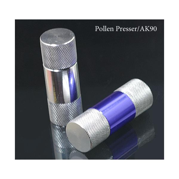 アルミニウム製のグレードの高いPollen Presserです。 とりあえずメーカーの宣伝コピーを直訳して丸写ししました。以下 Pollen Presser 直訳すると「花粉プレス」 メッシュグラインダーで作ったハーブの粉末、またはグライン...