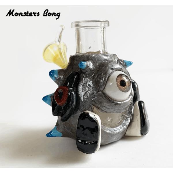 世界でたった1本のみ存在する手作りボング■1本1本すべて手作りの希少なボング「グラフティーボング」の最新バージョンモンスターボング　MB43　Spikyです。内部は球状の耐熱強化ガラス製フラスコ、外側をイタリアンクレイで造作ハンドメイドの装...