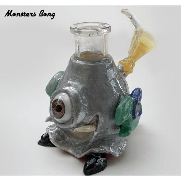 世界でたった1本のみ存在する手作りボング■1本1本すべて手作りの希少なボング「グラフティーボング」の最新バージョンモンスターボング　MB46　specter Silver　スペクターです。内部は球状の耐熱強化ガラス製フラスコ、外側をイタリア...