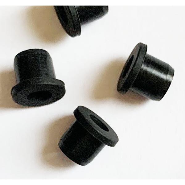 コーンをボングに装着するのに使用するシリコンゴム製のドーナツパッキンです。穴の直径は7mm、画像には複数ありますが3個の価格です。