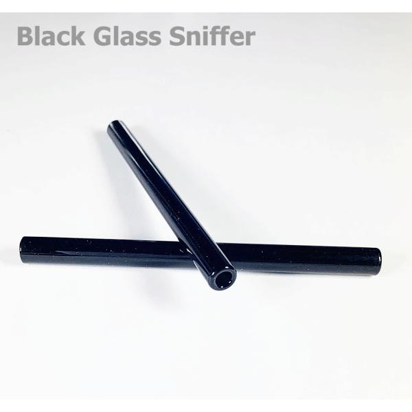 ブラック ガラス スニッファーは、クールな黒いパイレックスガラスで作られたスタイリッシュなアイテムです。この製品は、耐久性と美しさを兼ね備えたデザインが特徴で、洗練された印象を与えます。高品質なガラス素材を使用しているため、長期間にわたって...