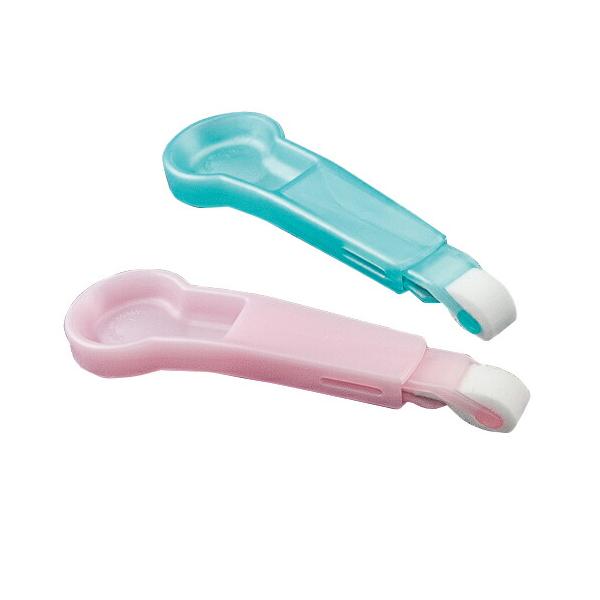 ● 研磨剤不使用● 濡らして磨くだけの簡単ケア!特殊メラミン製で歯に優しい。● 歯磨きでは落としにくいをこすり落とす「歯の消しゴム」。