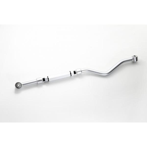 車高のアップ＆ダウンによって左右にずれてしまうホーシングを適正値に戻します。調整部のワッシャーには特殊な皿バネを使用し、逆ネジ方向での食い込みを防いでいます。●年式：07.03-●適応：ALL●仕様：カラー：シルバー　ターンバックル調整式(...