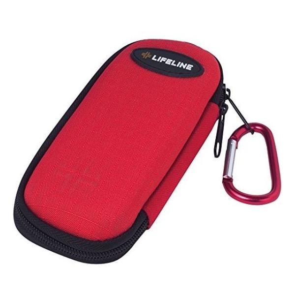 セミハードポーチに基本的な救急用品を詰め込んだファーストエイドキット。綿棒（3本）、ウェットコットン（1枚）、裁縫セット、ホイッスル、カッターブレード、絆創膏（10枚）、アクセサリーカラビナが入っており、買ってすぐにフィールドへ持ち出せます...