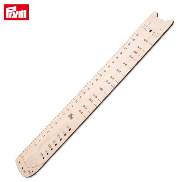 ドイツのメーカー「Prym（プリム）」のあみもの用具。猫の形をしたかわいいデザインの靴下編み用ハンドゲージです。先が丸く、ソックス編みでサイズや長さを測るときに便利なゲージです。左側がセンチ表記。右側はヨーロッパサイズ表記になっています。2...