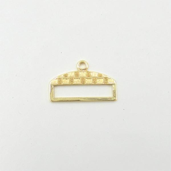 ホビックスオリジナルのステッチ金具です。■サイズ(約)…2.3×1.4cm(アンティークビーズ14粒幅)■入数…1個■メーカー名…ホビックス※メール便可能です。※2024年1月4日より価格を改定しています。