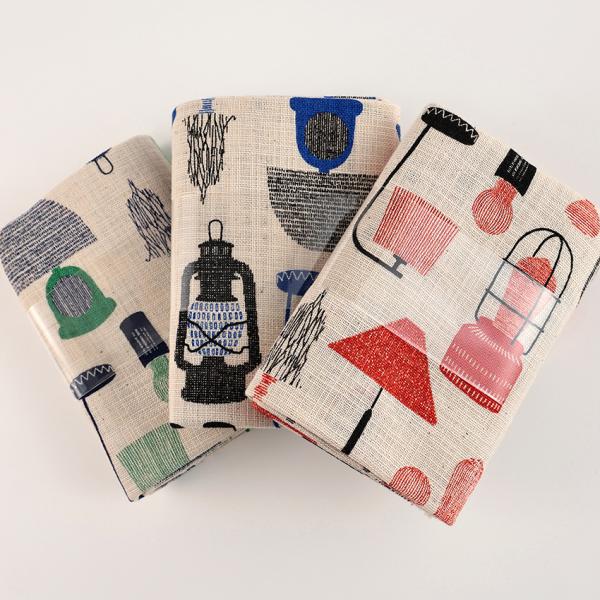 ■布幅（約）…100×50cm■素材…綿100％■数量設定…50cmのカットクロス　（ご購入例： 数量 2 = 2枚）●生地の厚さ … やや薄地●透け感 … 若干あり●生地の特徴 … コットン100％のキャンバス生地。不規則な節を持ったスラ...