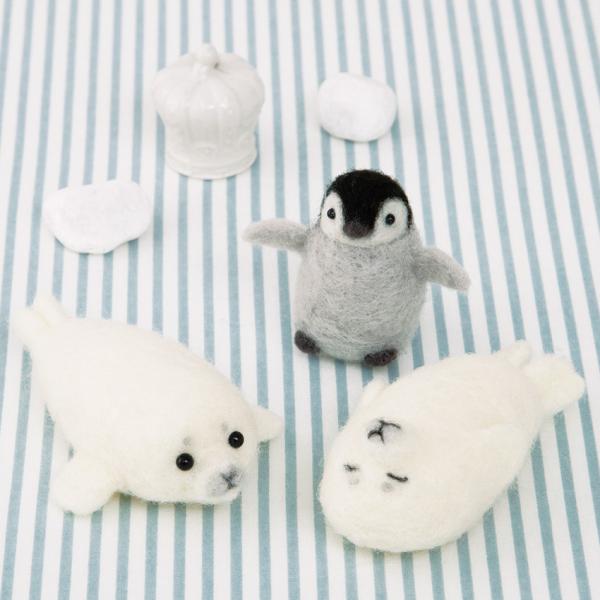 ■サイズ（約）…子ペンギン 高さ4.5cm、アザラシ 長さ9cm（完成サイズ）縦23×横14×厚さ2.5cm（パッケージサイズ）■セット内容…アクレーヌ、目、レシピ■準備するもの…【フェルティング用ニードル極細（Ｈ441-023）、フェルテ...