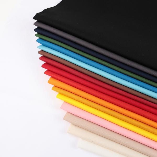 ■布幅（約）…110cm■素材…綿100％■数量設定…50cm単位の切売り　（ご購入例： 数量 2 = 1m）●生地の厚さ … 普通地●透け感 … ほぼなし●生地の特徴 … スタンダードな平織のオックス素材。中厚で丈夫です。しっかりとしたバ...