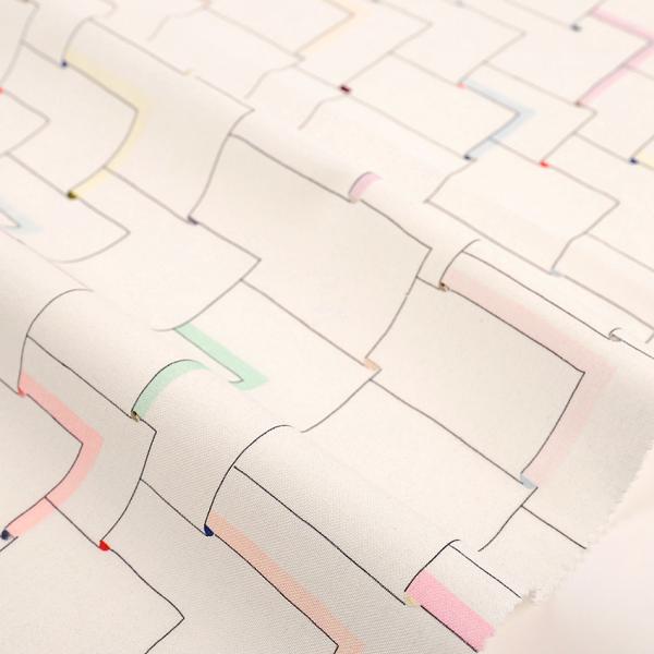 ■布幅（約）…110cm■素材…綿100％■数量設定…50cm単位の切売り　（ご購入例： 数量 2 = 1m）●生地の厚さ … やや薄地●透け感 … 若干あり●生地の特徴 … 薄手で、ギャザーも寄せやすい厚み。スタンダードな平織の生地です。...