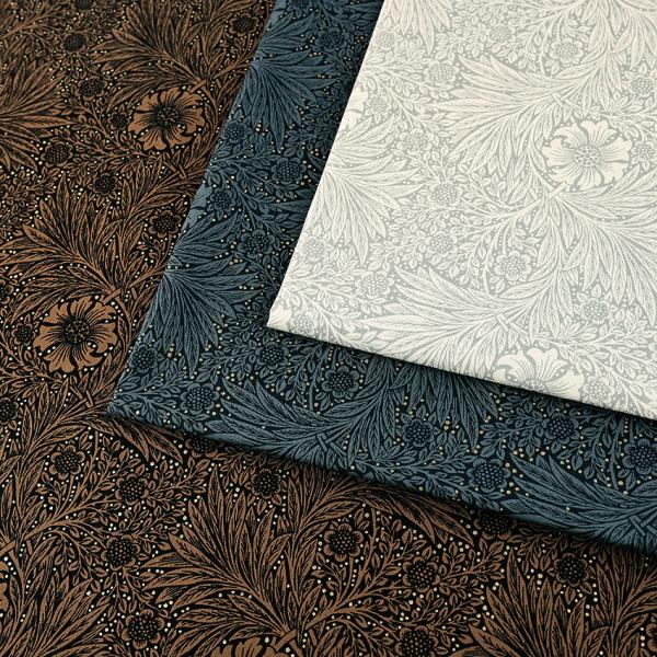 ■布幅（約）…108cm■素材…綿100％■数量設定…50cm単位の切売り　（ご購入例： 数量 2 = 1m）●生地の厚さ … やや薄地●透け感 … 若干あり●生地の特徴 … 薄手で、ギャザーも寄せやすい厚み。スタンダードな平織の生地です。...