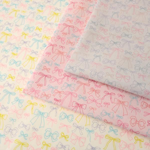 ■布幅（約）…108cm■素材…綿100％■数量設定…50cm単位の切売り　（ご購入例： 数量 2 = 1m）●生地の厚さ … やや薄地●透け感 … 若干あり●生地の特徴 … 薄手で、ギャザーも寄せやすい厚み。スタンダードな平織の生地です。...