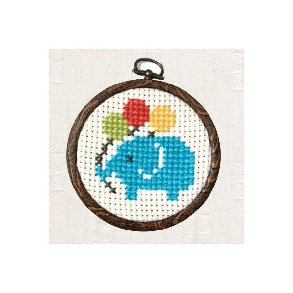 COSMO　刺しゅうキットまんまるフレーム２　ゾウ【　メーカー　】　ルシアン【　完成サイズ（約）　】　フレーム外寸：９×９ｃｍフレーム　内寸：７．５×７．５ｃｍ【　キット内容　】　刺しゅう布、２５番刺しゅう糸、フレーム、刺しゅう針、図案入り...