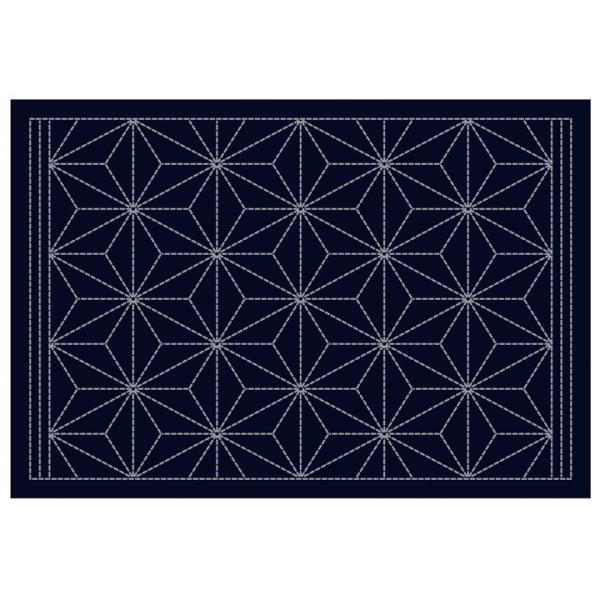 人気の伝統柄モチーフ！！刺し子で作るランチョンマットです。※布パックですので糸・針は入っておりません。図案プリント済みの晒木綿と作り方説明書だけが入ったパックですので、刺し子糸や刺し子針はご用意ください。図案 プリント済／水で消えます【 サ...