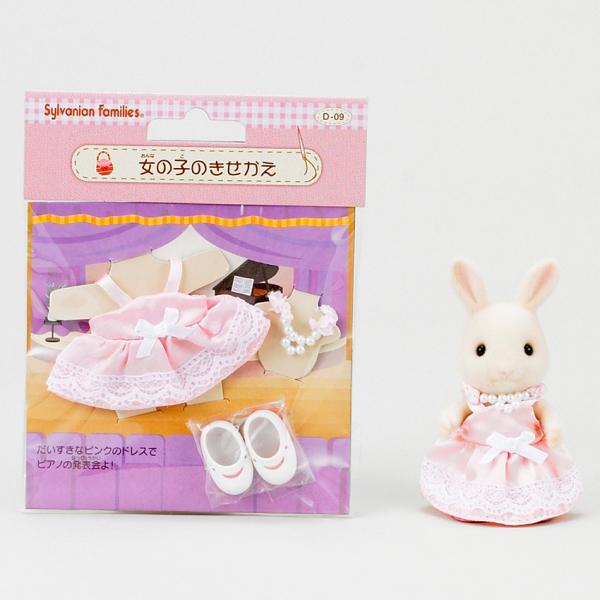 ■パッケージサイズ(約)：…幅100×奥行12×高さ（ヘッダー込）95mm■素材…ポリエステル、ナイロン、ABS、PVC（非フタル酸系可塑剤使用）■セット内容…服、ネックレス、くつ■メーカー…エポック社■メーカー品番…Ｄ-09■対象年齢…3...