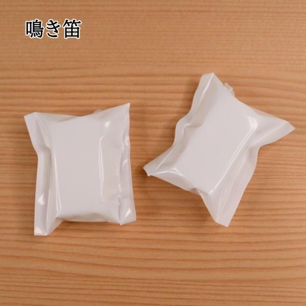 押すと音が鳴る、ソフトタイプの鳴き笛です。ぬいぐるみやベビー用品などにどうぞ。※サイズをお選びください。●サイズ(Ｓ)約3ｃｍ×4ｃｍ×厚さ1.5ｃｍ(Ｌ)約4ｃｍ×5ｃｍ×厚さ1.5ｃｍ●発送3〜5営業日