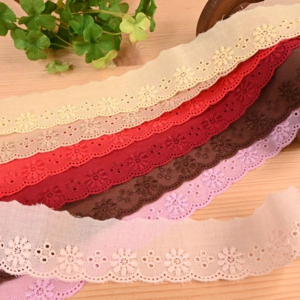 お洒落な綿カラーレースです♪素材…綿100％巾…約33ｍｍ販売価格は、長さ1ｍの価格です。　　1ｍ購入→1個　　2ｍ購入→2個　　　　　と入力おねがいいたします。※写真と実際の色が多少違う場合があります。予めご了承ください。