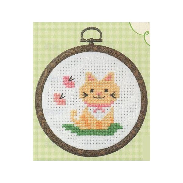 クロスステッチを使用した刺繍、クロスステッチキットです。●初級者向きです。●製作時間の目安3〜4時間！●キット内容　・ししゅう糸（綿１００％）　・ししゅう布（綿１００％）　・ししゅう針　・図案付説明書　・おしゃれフープ付●オリムパスNo.3...