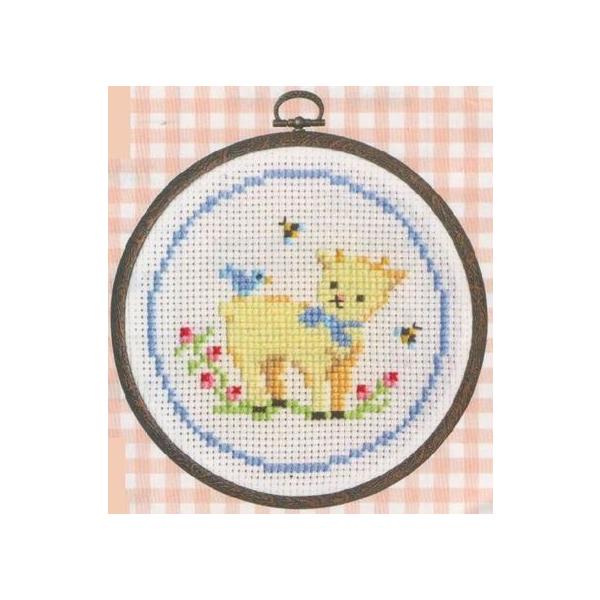 クロスステッチを使用した刺繍、クロスステッチキットです。〜森のかわいいなかまたち〜★初級者向き★専用フープ付き製作時間の目安：4〜5時間●発送この商品はお取り寄せ商品になります。取り寄せには10営業日かかります。